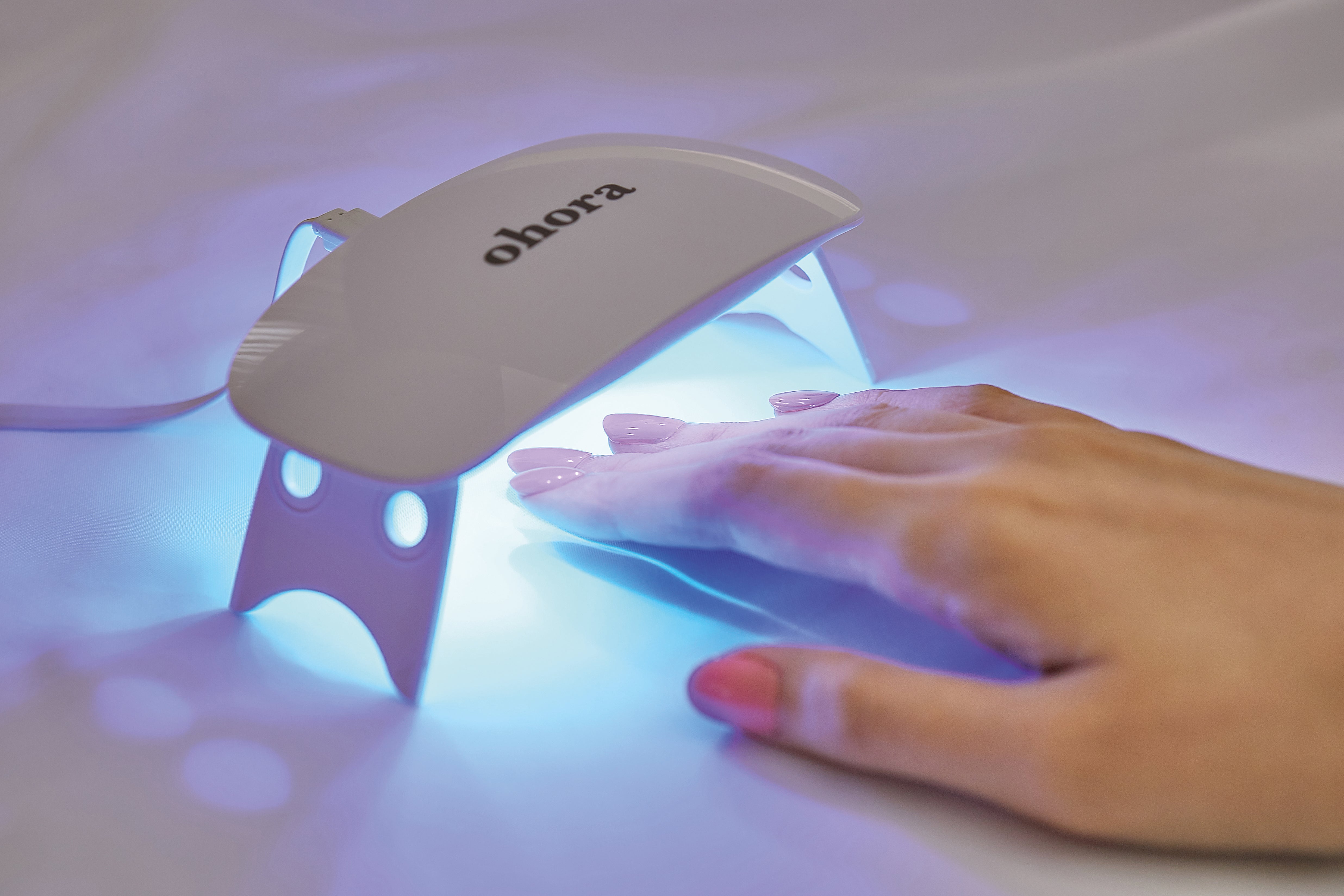 How to Apply: Semi-Cured Gel Nail Strips – NAVIADA